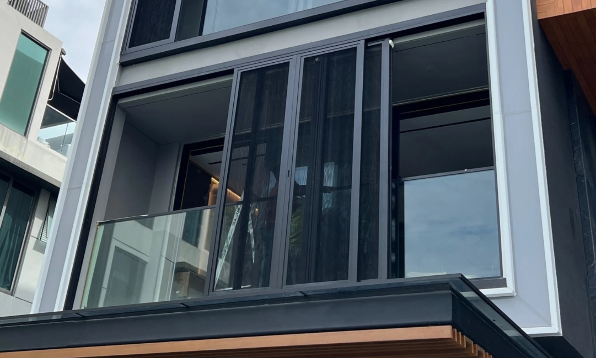 Innivate's Microlouvre Sun Shading Screen at Richards Avenue